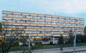 Doi copii născuți prematur în Ucraina, salvați la Spitalul Municipal ...